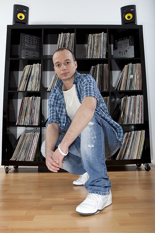 DJ Shade – Classic R&B Mixtape - Blackout Hip Hop